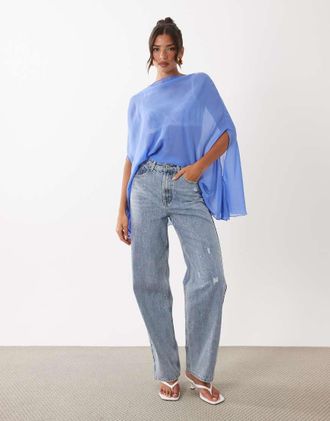 Lioness Aura - Top poncho en mousseline &agrave; encolure bateau et manches cape - Bleu ciel