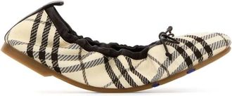 Burberry Femme, Chaussures, Multicolore, Taille: 38 1/2 EU Ballerines en tissu brod&eacute;