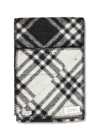 Burberry Womens Scarf Black Check Wool Scarfs