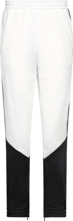 Fendi HOSEN & R&Ouml;CKE - Hosen auf YOOX.COM