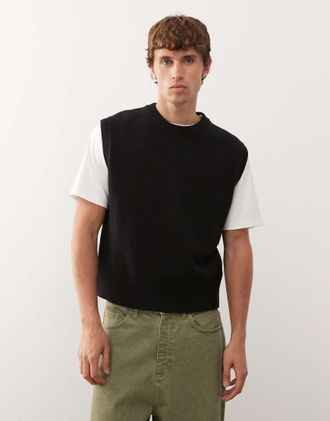 Weekday Strickweste in Schwarz