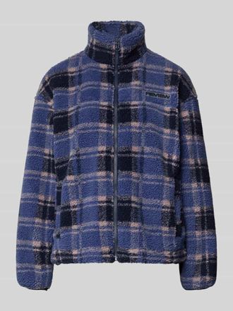 Review Teddyfell Jacke mit Stehkragen und Label-Detail