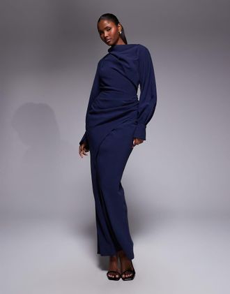 Asos Robe longue effet drap&eacute; avec col montant - Bleu marine