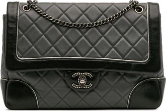 Chanel Hobo Bags - Paris-Salzburg Jumbo Bicolor Quilted Lambskin Tyro - Gr. unisize - in Grau - für Damen