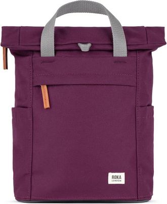Roka London Finchley Una peque&ntilde;a mochila de lona sostenible lacada cereza