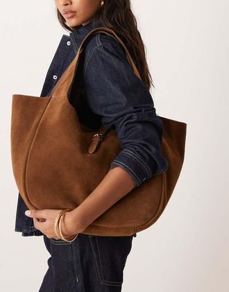 Accessorize Schultertasche aus Wildleder in Braun mit Lasche mit Schnalle-Brown