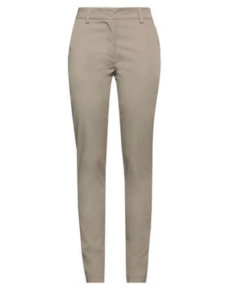 L.V.N. HOSEN & R&Ouml;CKE - Hosen auf YOOX.COM