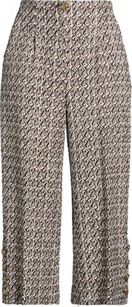 Elisabetta Franchi HOSEN & R&Ouml;CKE - Hosen auf YOOX.COM