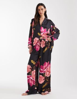 Free People Dreamy Days - Pyjama mit rosa Blumenmuster-Mehrfarbig