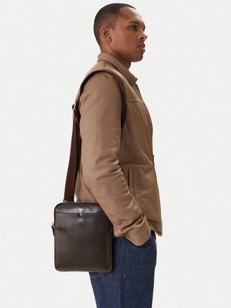 Guess Umh&auml;ngetasche Guess HMFITC P5123 Braun