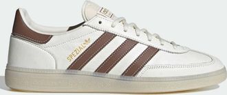 adidas Originals Handball spezial Sneaker in Wei&szlig; und Braun