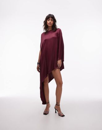 Asos Asymmetrisches Satin-Minikleid in Burgunderrot mit Cape-Design