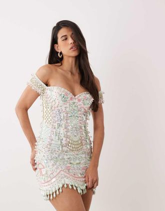 Asos Minikleid in Salbeigr&uuml;n und Zartrosa mit Schmetterlings- und Herzverzierung-Mehrfarbig