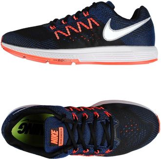 Nike AIR ZOOM VOMERO 10