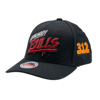 Mitchell & Ness Classic Red Snapback - Slap Sticker - Chicago Bulls