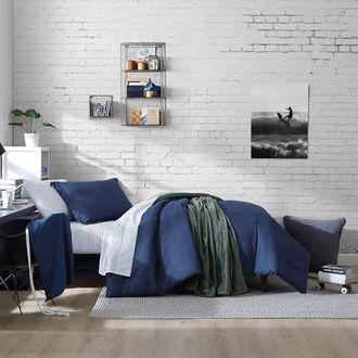 Nautica Lässiges Wende-Bettwäsche-Set, enthält Bonus-Kissenbezüge, Spannbetttuch, Kissenbezüge und Wäschesack, Polyester, einfarbig, Marineblau, Twin/Twin XL