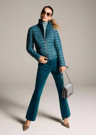 Madeleine Steppjacke Wattierte Damenjacke mit sportivem Touch Taillierte Jacke mit Reverskragen, Zweiwege-Rei&szlig;verschluss