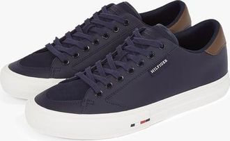Tommy Hilfiger Sneaker aus Wildleder mit Logoprägung in Blau