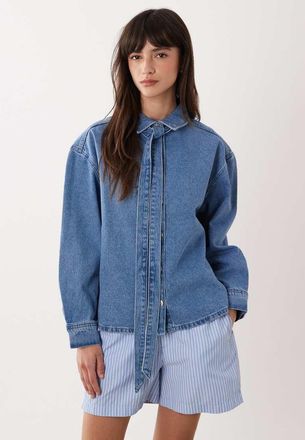 Miss Selfridge Chemise en jean &agrave; manches longues et d&eacute;tail noeud-Bleu