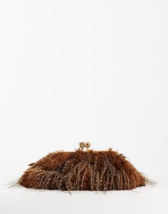 Glamorous pochette oversize en fausse fourrure &agrave; fermoir clic-clac marron