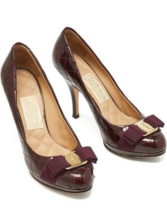 Ferragamo escarpins Vara Bow 100 mm &agrave; design matelass&eacute; - Rouge