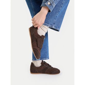 Guess Sneakers Guess Jeans EO-GSJ0906 Braun
