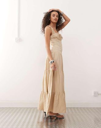 Lioness Robe tendance folk en lin m&eacute;lang&eacute; &agrave; d&eacute;collet&eacute; en coeur et jupe longue &agrave; volants &eacute;tag&eacute;s - Beige-Neutre