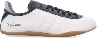 Yohji Yamamoto Low-Top Sneaker - Low-Profile Leather Sneakers With Iconic 3-Stripes - Gr. 7_5 - in Wei&szlig; - f&uuml;r Damen