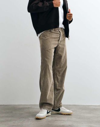 Tommy Jeans Jaimie - Pantalon droit ample en velours c&ocirc;tel&eacute; - Kaki-Vert