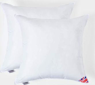 Homescapes Super-Mikrofaser Füllkissen 65x65 cm - 2er-Set Kissen wie Daunen, hypoallergene Kissenfüllung/Innenkissen für Dekokissen wie Sofakissen & Bettkissen o