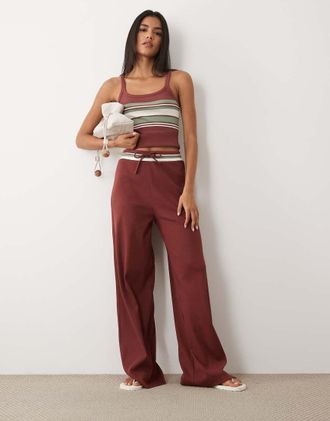 4th & Reckless gerippte Streifen-Kombiteil-Hose mit weitem Bund, Kordelzug und weitem Bein in Schokobraun