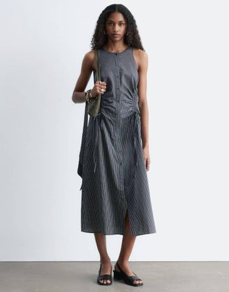 & Other Stories Robe mi-longue fronc&eacute;e sur les c&ocirc;t&eacute;s en coton - Bleu fonc&eacute;-Bleu marine
