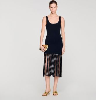 Sandro Langes Strickkleid mit Fransen