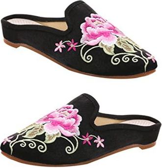 UPKOCH Pantoufles Brodées Femme Style Ethnique Confortables et Respirantes Antidérapantes pour Intérieur et Extérieur Élégantes et Faciles à Enfiler