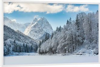 artboxONE Poster mit wei&szlig;em Rahmen 90x60 cm Natur Winter am Rie&szlig;ersee - Bild Bayern alpspitze Bayern