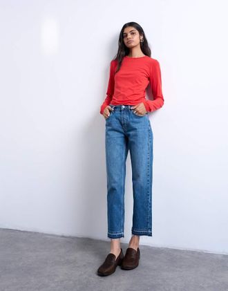 Topshop Runway - Gerade geschnittene Cropped-Jeans mit mittelhohem Bund und ausgelassenem Saum in Vintage-Blau