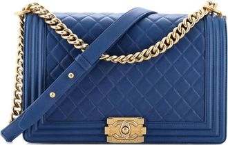 Chanel Boy Flap Bag Quilted Lambskin New Medium shoulder bag - Bleu