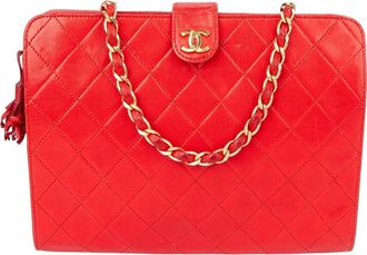 Chanel Crossbody Bags - Chanel Quilted Lambskin 24K Gold Clip Shoulder Bag - Gr. unisize - in Rot - für Damen