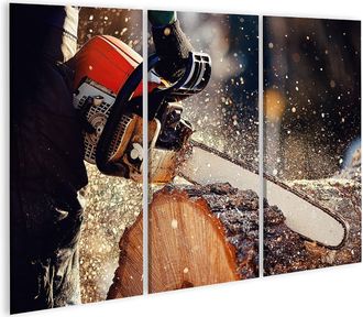 Islandburner Bild auf Leinwand Holzfäller Sägt Baum Mit Einer Kettensäge Auf Sägewerk Bilder Wandbilder Poster