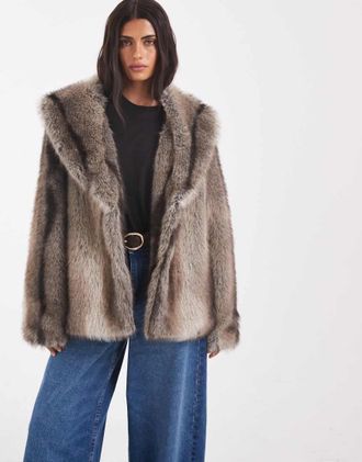 Asos Jacke mit Schalkragen in grauem Streifenmuster aus faux-fur