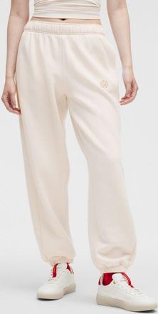 lululemon Lunar New Year Scuba Jogger im Oversized Fit mit mittelhohem Bund Normale L&auml;nge f&uuml;r Frauen - Gr&ouml;&szlig;e XL in Light Ivory