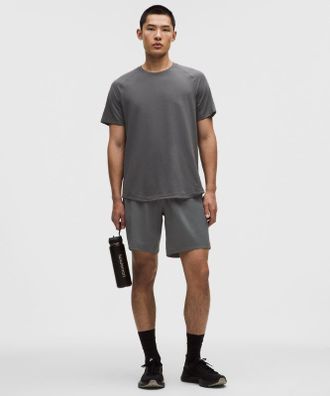 lululemon Short Pace breaker non doubl&eacute; pour Hommes - 23 cm - Gris - Taille 2XL