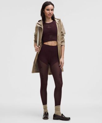 lululemon Rain Rebel Jacke für Frauen - Größe 10 in Sheer Oak