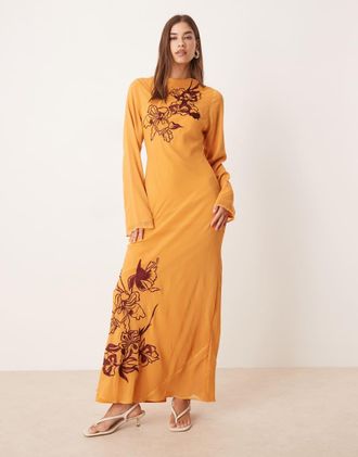 Asos Robe longue brod&eacute;e en tissu textur&eacute; - Orange