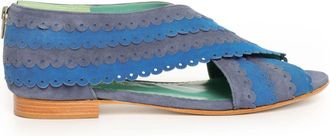 Sarah Chofakian Flache Lauder Sandalen mit überkreuzten Riemen - Blau