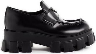 Prada Mocassins compens&eacute;s en cuir