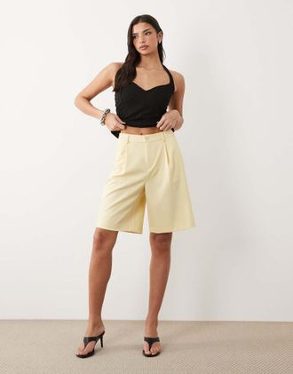 Gina Tricot Gina Tricot - Bermuda ajust&eacute; - Jaune