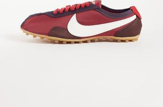 Nike Moon Shoe Sneaker in Burgunderrot
