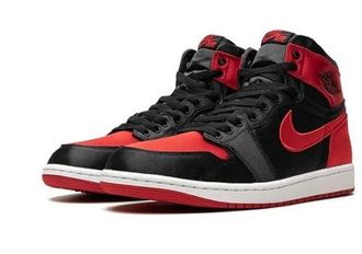 Nike Nike WMNS Air Jordan 1 Retro High OG Baskets hautes Noir/rouge/blanc, multicolore, 43 EU