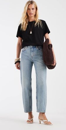& Other Stories Barrel-Leg-Jeans in hellblauer Waschung